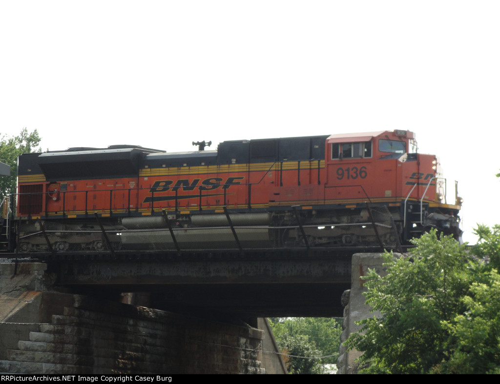 BNSF 9136